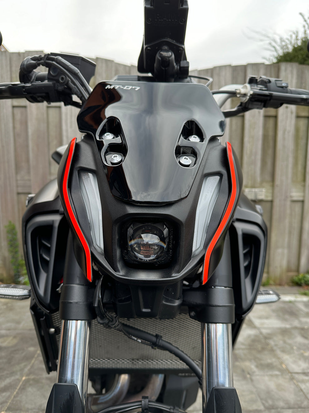Yamaha MT07 Headlight Sticker – Nero Stickers