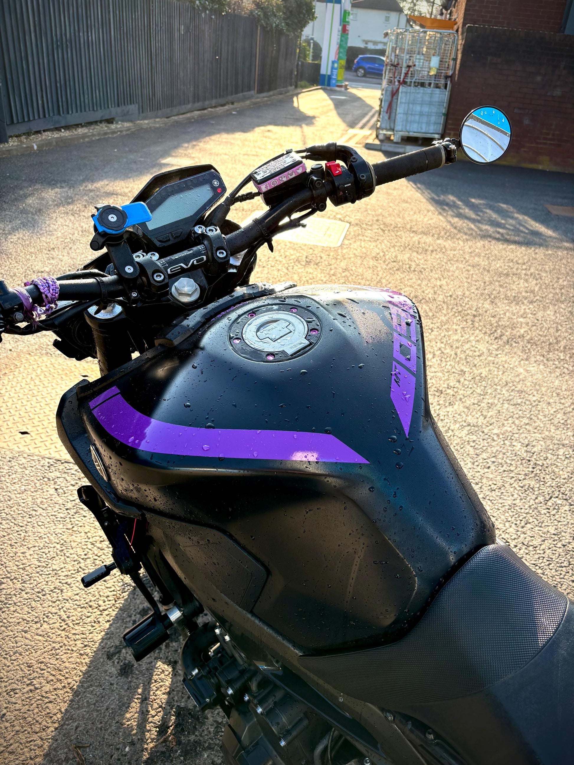Yamaha MT09 (2017-2020) Tank Sticker 1.0 – Nero Stickers